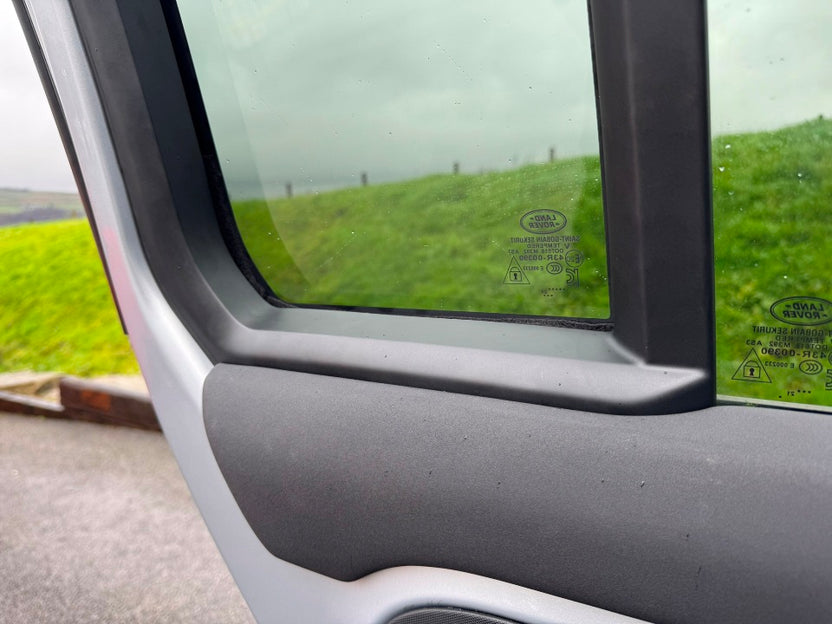 Defender Window Trim 2020+ (L663) – MUD-UK