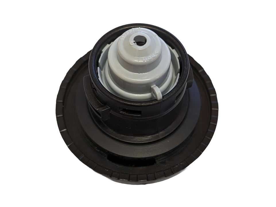 2020+ Defender (L663) Locking Fuel Cap – MUD-UK